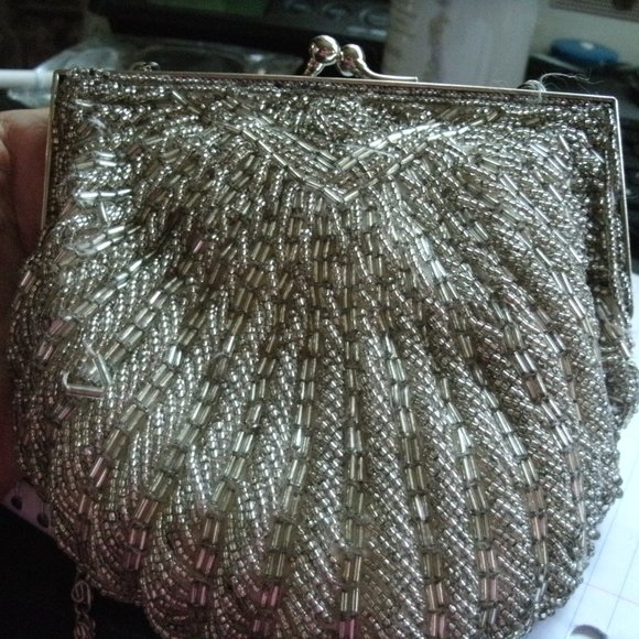 coloriffics. | Bags | Vintage Silver Beaded Shell Shaped Purse | Poshmark